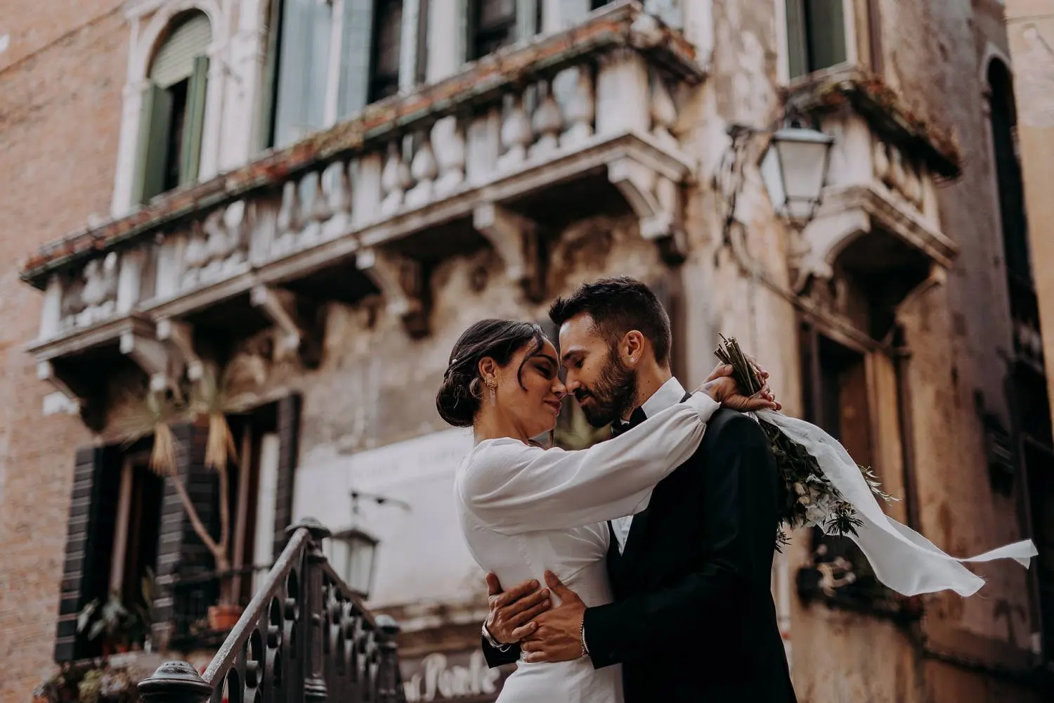 An affair of a lifetime: wedding in Venice - Bride Life Style