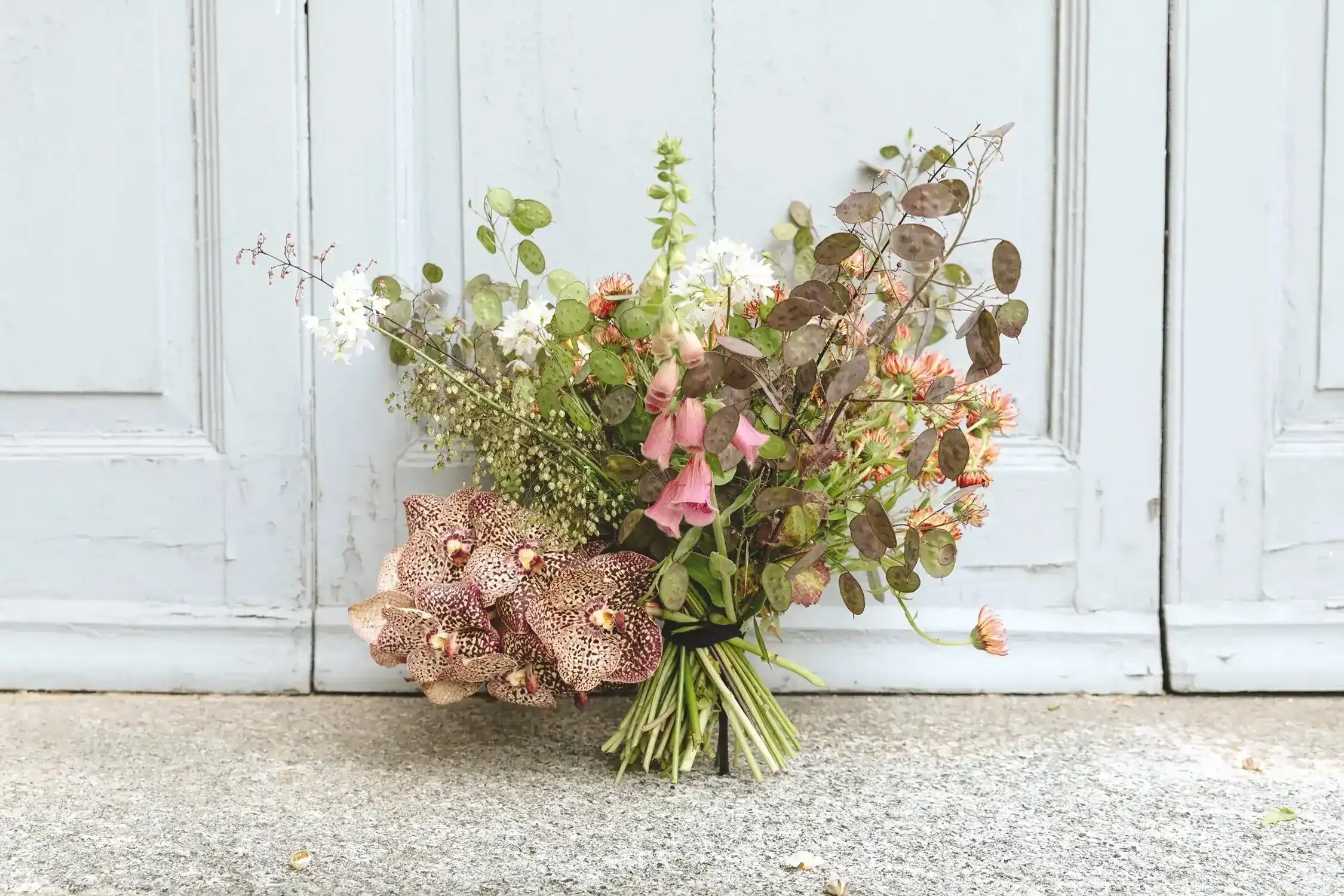 The Ultimate Guide to Seasonal Flower Selection for Bouquets - Bride ...